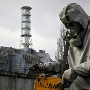 The Chernobyl nuclear sarcophagus is on the verge of collapse ...